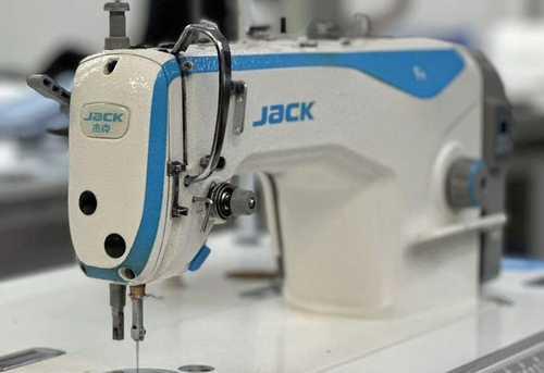 Прямострочная швейная машина jack F4