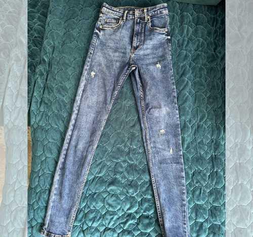 Джинсы bershka skinny 42 с потертостями