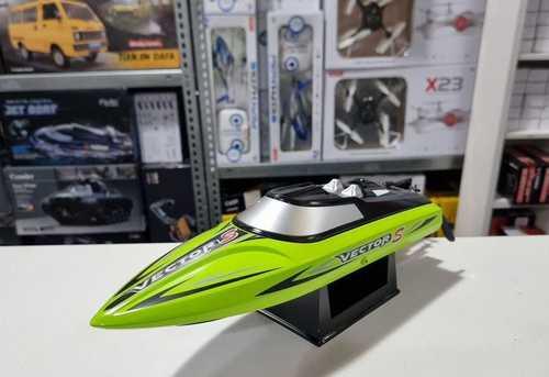 Радиоуправляемый катер Volantex RC Vector S Green