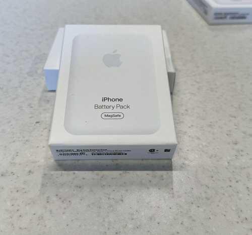 Повербанк apple magsafe battery pack 5000mah