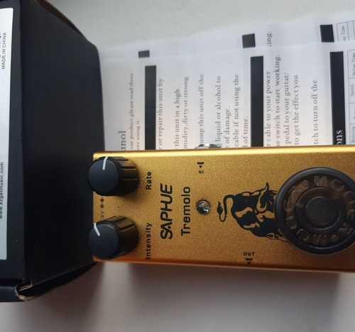 Продам гитарную педаль tremolo saphue SF-09