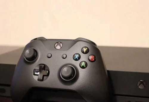 Xbox One (2 геймпада, 1tb)