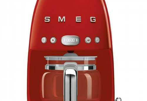 Капельная кофеварка Smeg DCF02, красный