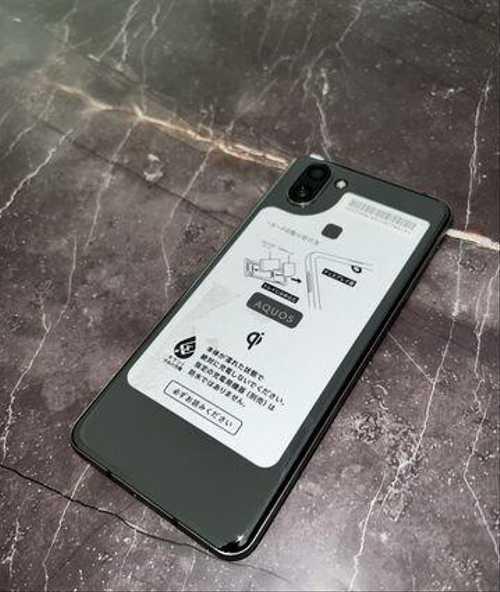Sharp aquos R3 6/128gb Snapdragon 855 120Г-ц