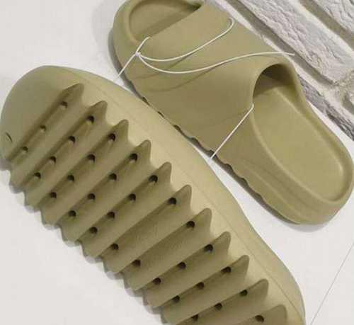 Тапки adidas yeezy slide