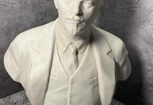 Фарфоровая статуэтка бюст В.И. Ленина
