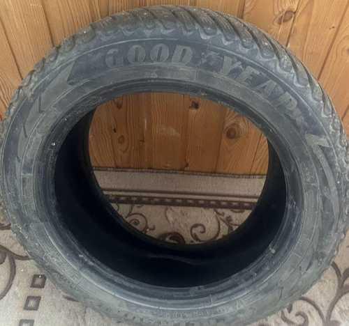 Goodyear Ultragrip Ice Arctic 205/55 R16