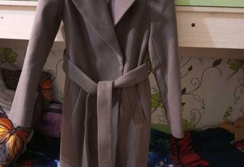 Пальто женское, размер 40