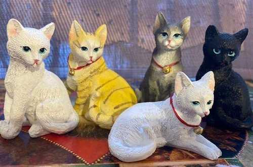 Коллекционные фигурки кошки 7см собаки 9см