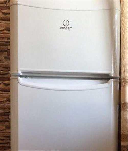 Холодильник Indesit T14R