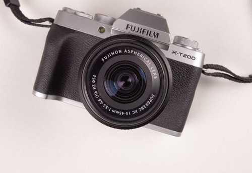 Fujifilm xt200 kit + viltrox 56mm f/1.4