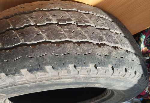 Bridgestone R623 215/70 R15 107S