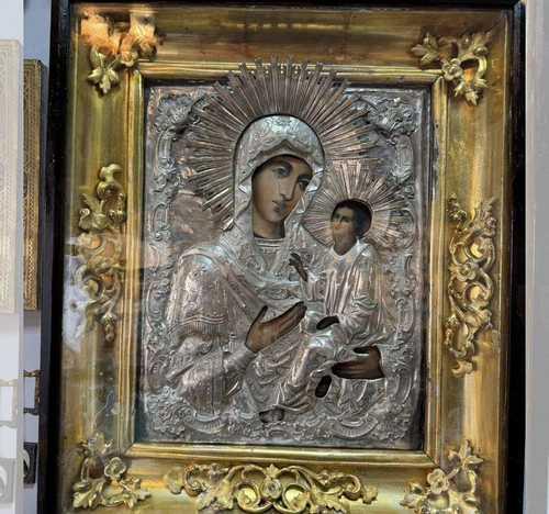 Старинная икона Божией Метерь Тихвенская