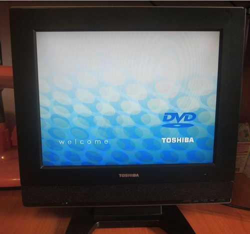 LCD-телевизор (видеодвойка с DVD) Toshiba 15sldt1