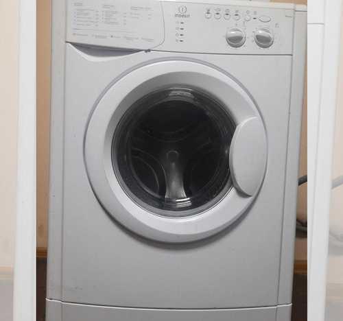 Стиральная машина indesit wisl104