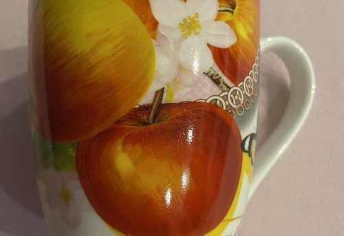 Кружка Яблочко от яблоньки 350 мл фарфор
