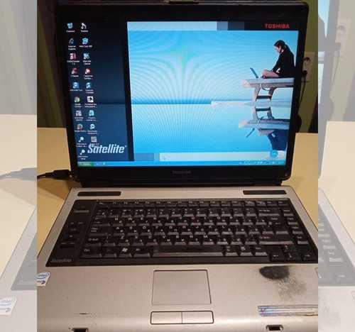 Ноутбук toshiba Satellite A100-811 + чехол и кулер