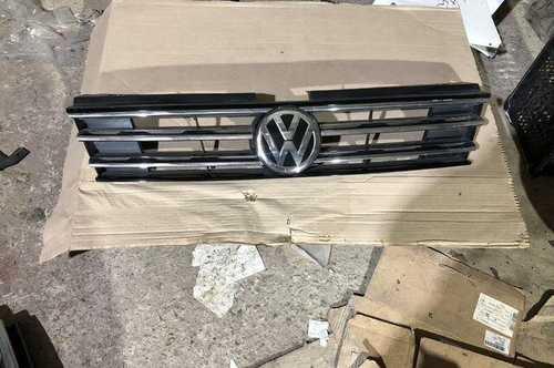 Решетка радиатора Volkswagen Tiguan 2016-2020