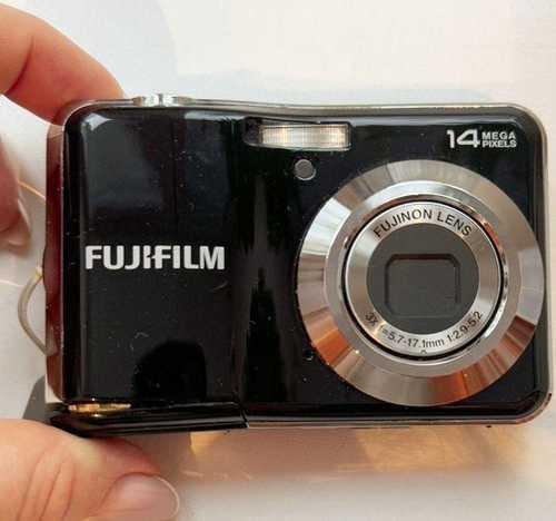 Фотоаппарат fujifilm 14mp finepix AV200