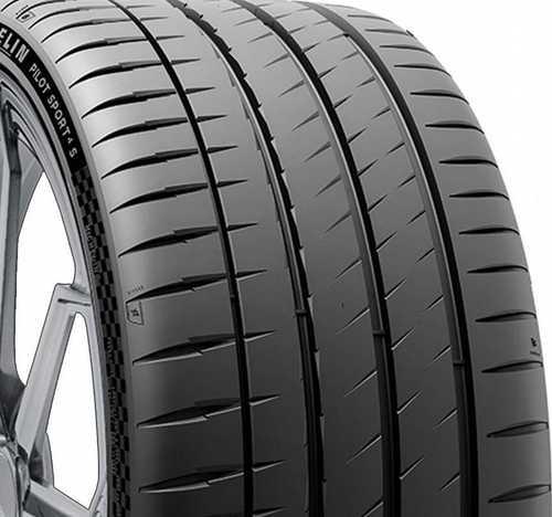 Michelin Pilot Sport 4 225/40 R19 93Y