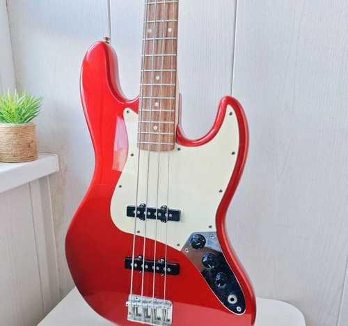 Бас-гитара Squier Jazz Bass Affinity