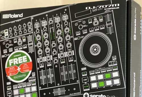 DJ-контроллер Roland DJ-707M