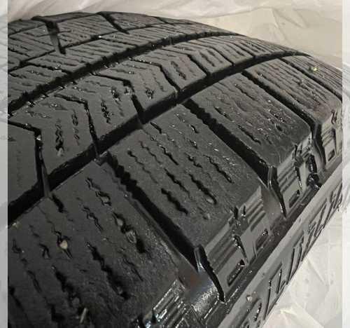 Bridgestone Blizzak VRX2 185/65 R15 30H