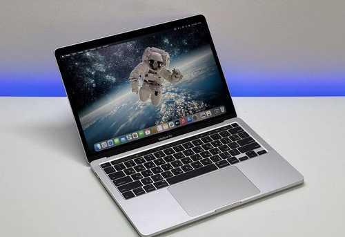 MacBook Pro 13 Core i7/ 32gb ram / SSD 512gb