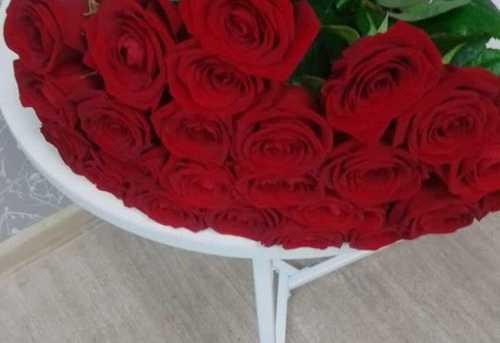 Розы с бархатным бутоном 70 см