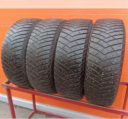 Goodyear UltraGrip Ice Arctic SUV 225/65 R17
