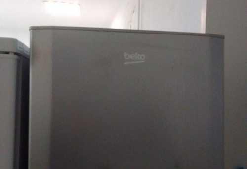 Холодильник б/у Веко 165 см
