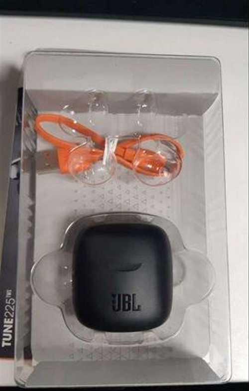 Беспроводные наушники JBL Tune 225