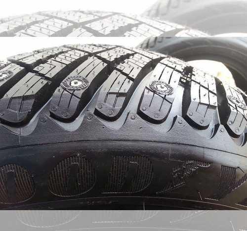 Goodyear Ultragrip Ice Arctic 185/65 R15