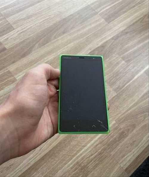 Телефон Nokia сломанный