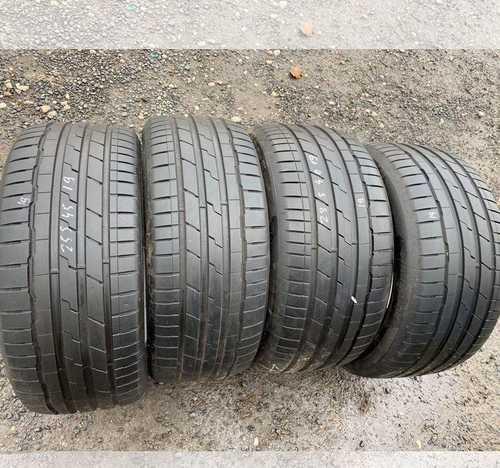 Hankook Ventus S1 Evo 3 K127 255/45 R19 и 285/40 R19