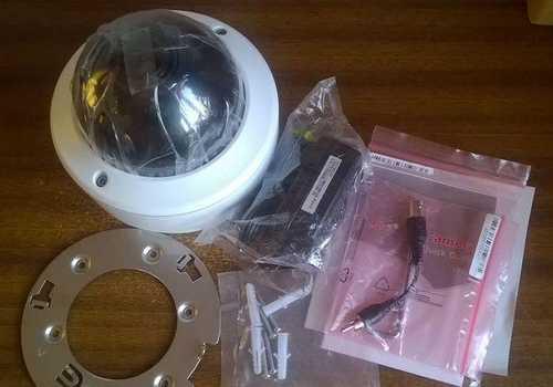 Камера видеонаблюдения Hikvision купольная сетевая