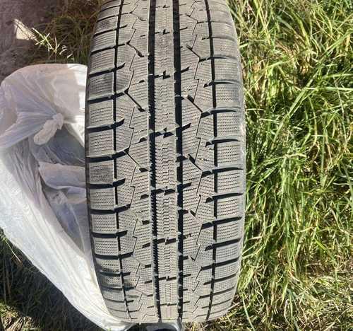 Toyo Observe Garit GIZ 225/45 R17