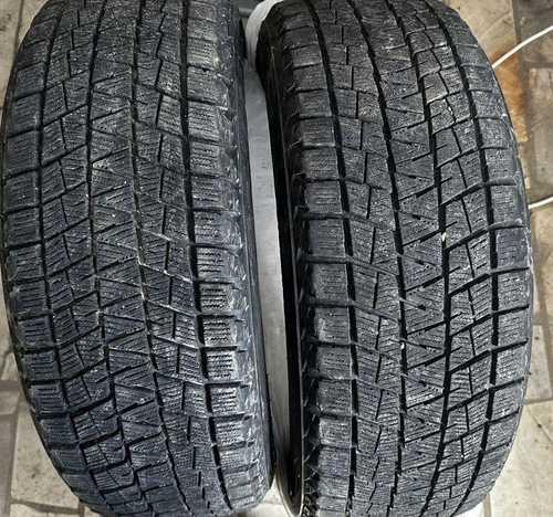 Bridgestone Blizzak DM-V1 215/60 R17