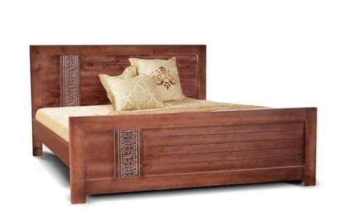 Стильная кровать из массива дерева «Лаура»