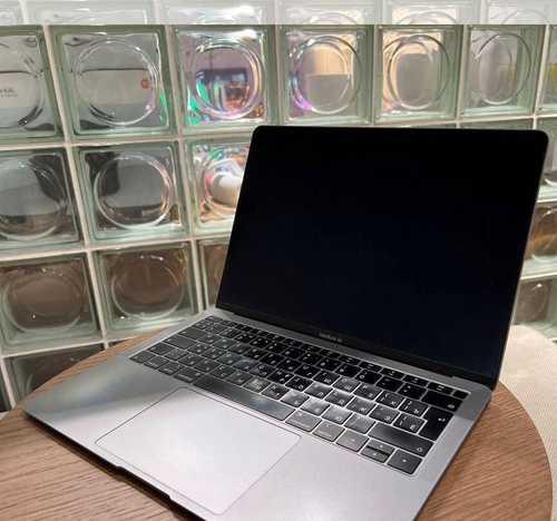MacBook Air 13 Core i5 16/128GB