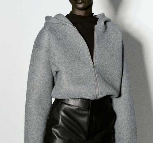 Продам кожаные шорты Zara новые с биркой
