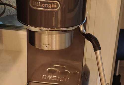 Кофеварка DeLonghi EC885
