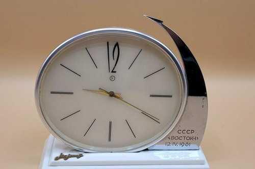 Часы настольные Молния Восток - 1 СССР Спутник