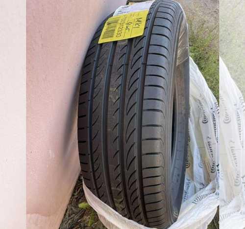 Pirelli Powergy 225/60 R18 104V