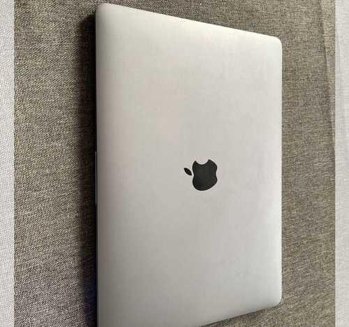 Apple macbook pro 13 2017 год 256 гб