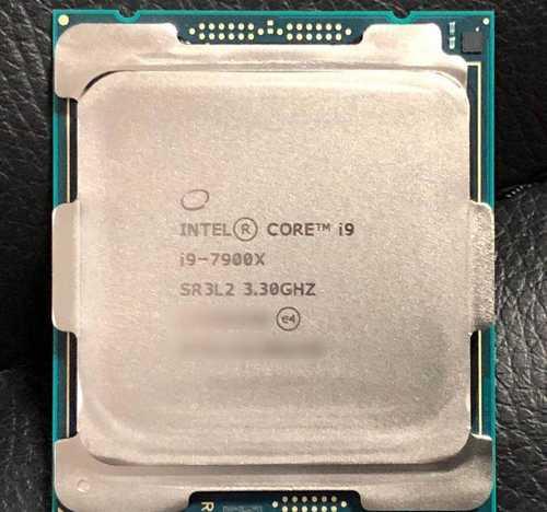 Процессор Intel Core i9 7900X LGA 2066