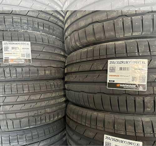 Hankook Ventus S1 Evo 3 K127 225/40 R19 и 255/35 R19 96Y