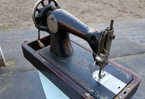 Швейная машинка Подольская ручная