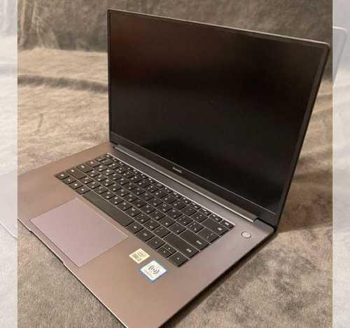 Huawei matebook D15 i3