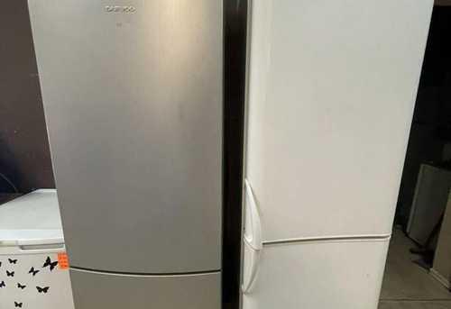 Холодильник серебристый daewoo